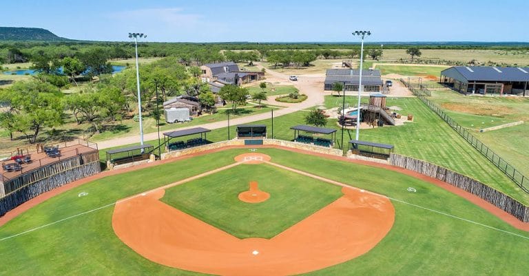 Rocker B Ranch - All Ripken